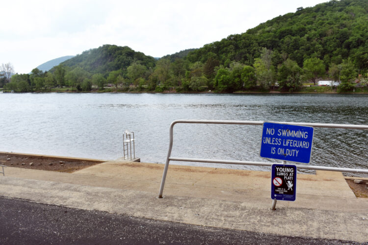 City staff talk beach, efforts to combat vandalism | News, Sports, Jobs ...